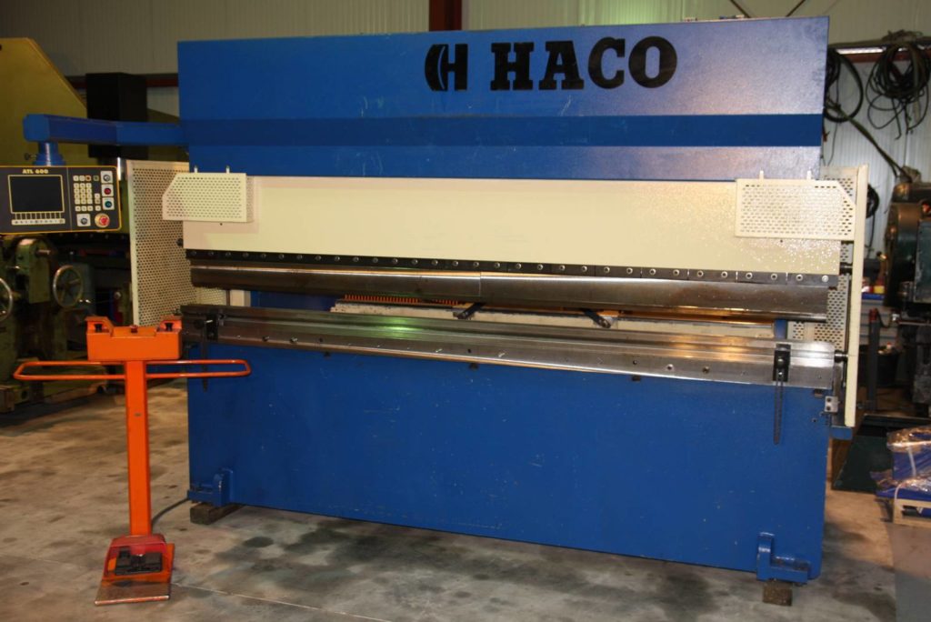 HACO Press Brake BE Type PPES (1997) – 135tons x 3100mm – NC control ...
