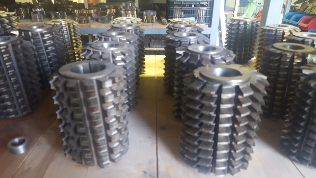 Gear hobbing cutters D120 and D115 , Modul 5 and 4.5 – 8 off, price per ...