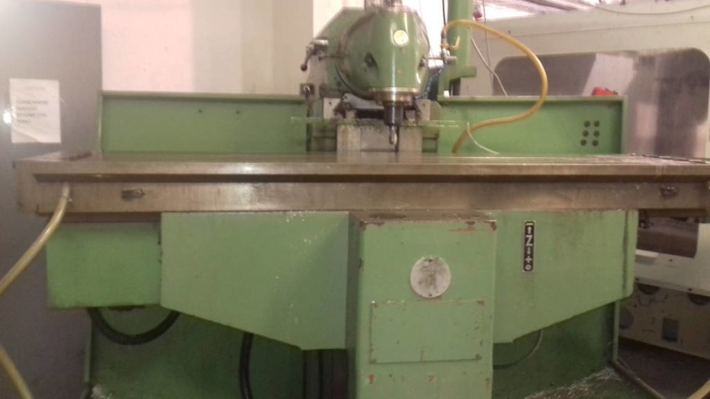 VERNIER Universal Milling Machine | Machinery Delivery