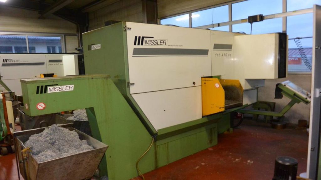 VERNIER Universal Milling Machine | Machinery Delivery