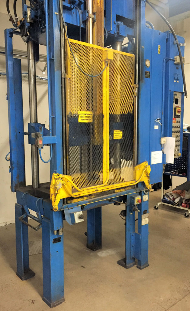 30ton Press SEP60-30s (1982) | Machinery Delivery