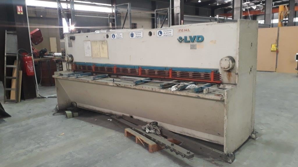 1 off Shear LVD, and 2 off Saws in Lot 3m x 6mm shear, Eisele and Ultra ...