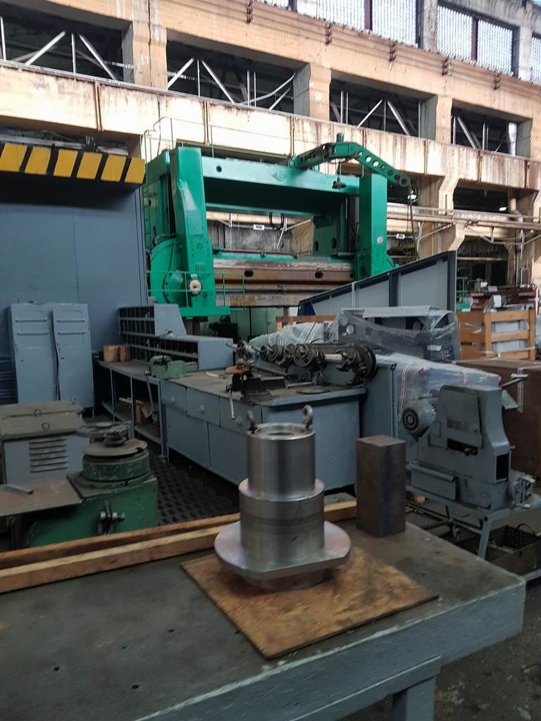 KOLOMNA Ram Type Vertical Borer, very good condition, under power ...