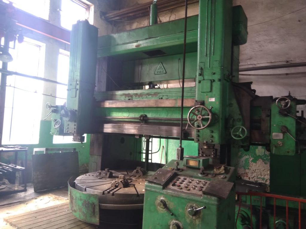 TOS Vertical Borer (1988), with side support SK-25, table 2250 mm ...