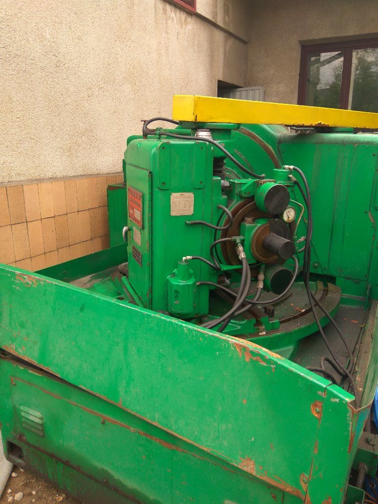 GLEASON Hypoid Bevel Gear Generator 118, change gears | Machinery Delivery