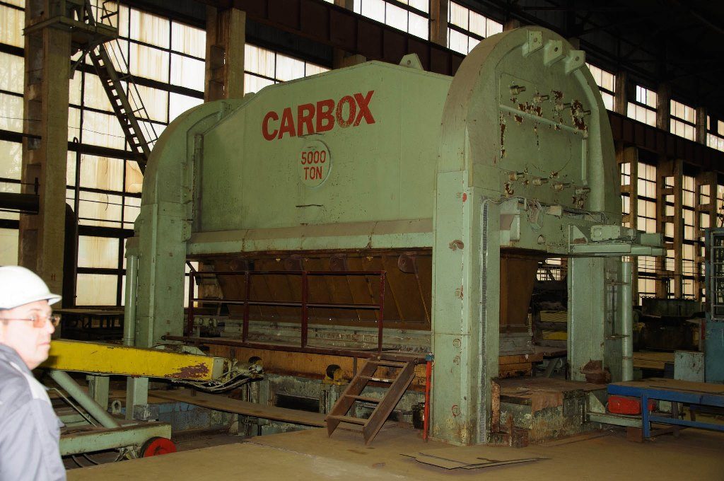 CARBOX Hydraulic Portal Console Stamping Press Capacity 5000 t, table ...