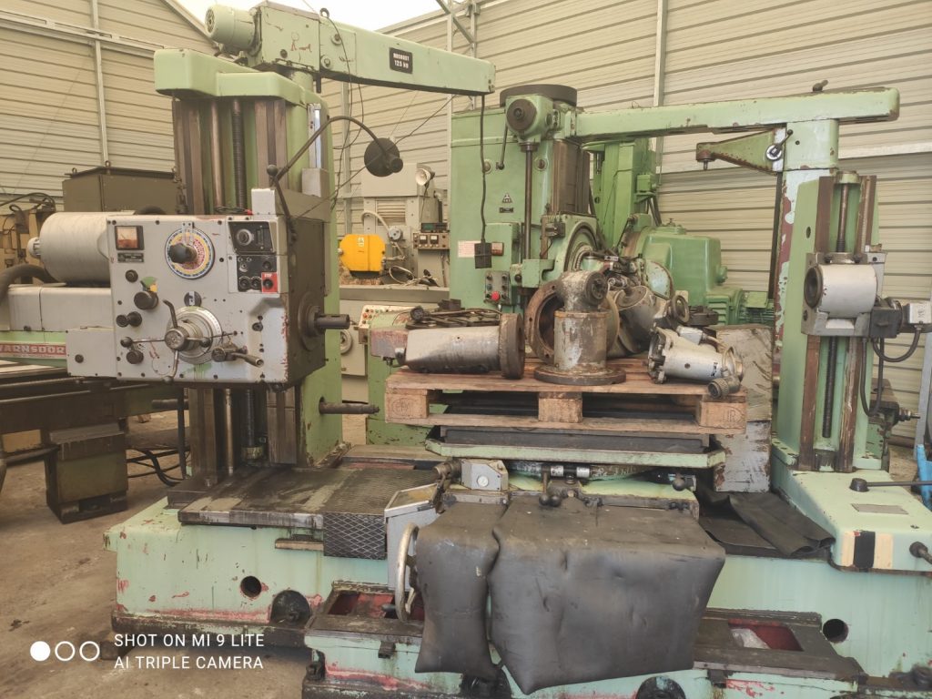 TOS Borer WH63 with many accessories, facing, tailstock, anglehead, etc ...