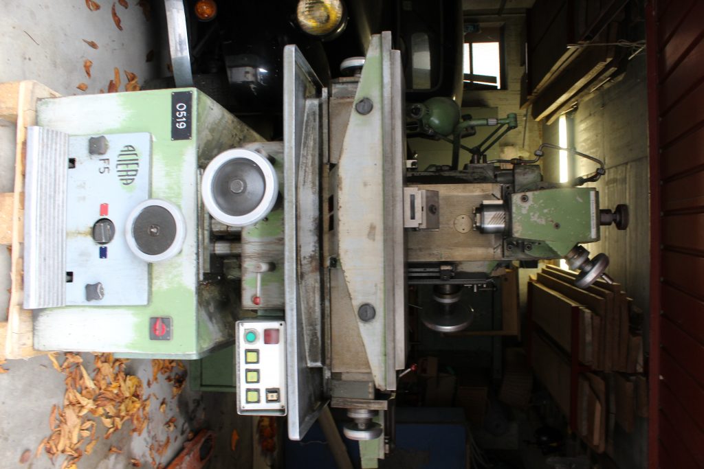 ACIERA F5 Universal Mill | Machinery Delivery